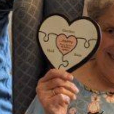 Personalized Family Tree / Great Gift for Grandma, Mom, Grandparent ...