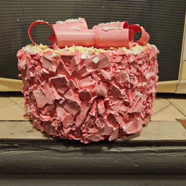Pink Fake Cake, Bakery Wall Decorations, Pink and White Kitchen Wall ...