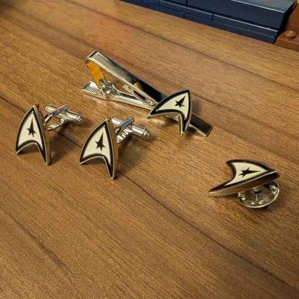 Transformers Decepticons Suit Pin Unique Decepticon Lapel Pin for Fans ...