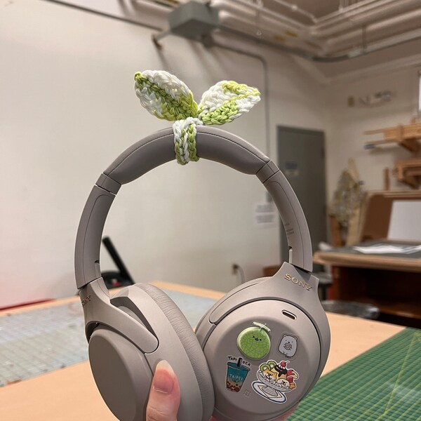 Crochet Sprout Leaf Headphones Accessory / Bookmark Plant - Etsy