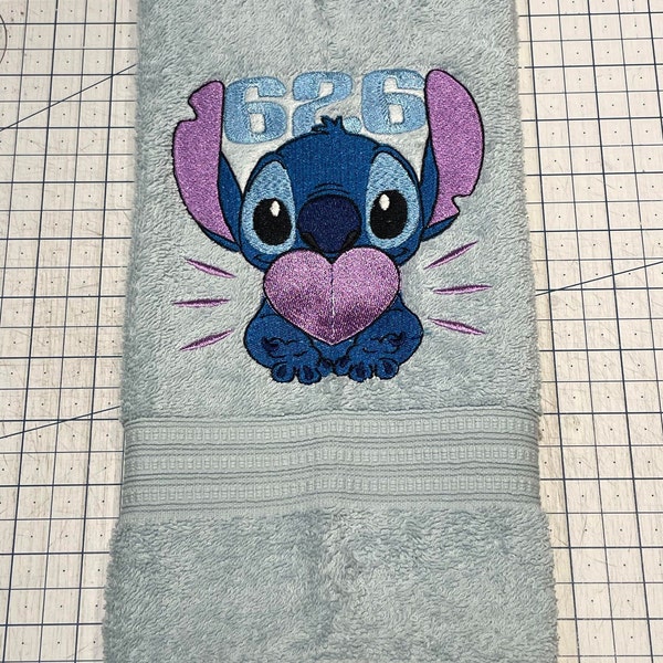 Huge Embroidery Desigs Collection on a USB Stick, PES Format for ...