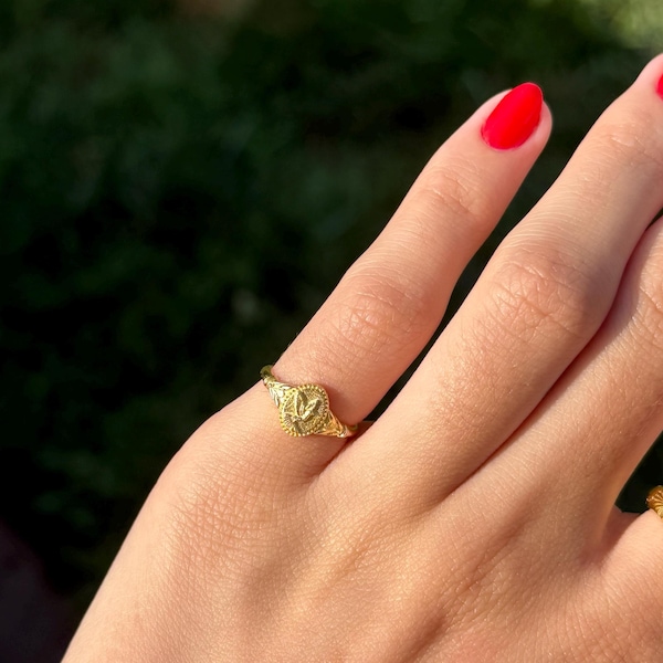 Hummingbird Ring, Gold Signet Pinky Ring for Womens, Jewelry Inspired ...