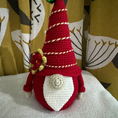 Crochet Patterns Christmas Flower Gnome, Gnome Amigurumi Pattern ...