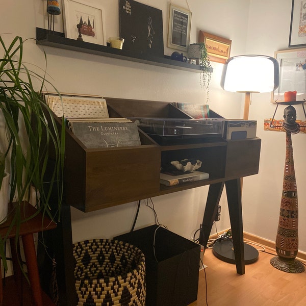 Vinylconsolle - Record Display and Turntable Consolle in Solid Birch ...