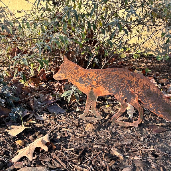 Rustic Metal Fox Garden Sculpture | Weathered Fox Outdoor Decor | Rusty ...