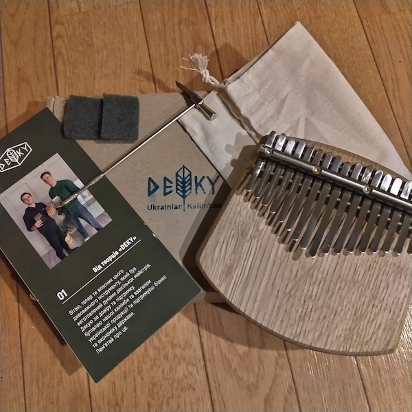 Hand Painted Oak 17 Key Kalimba, Mbira, Marimba, Gifts for Musicians ...