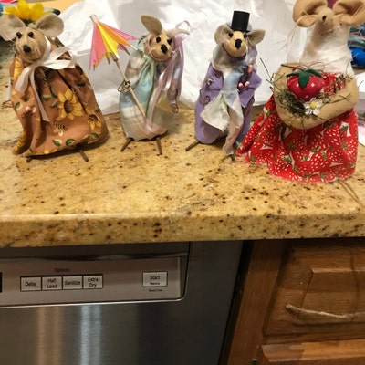 Primitive Spring Mouse - Etsy