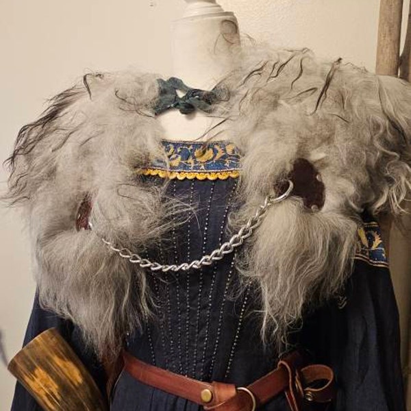 Leather Pauldron With Fur Brown, Vikings, Dwarves, Orcs, Larp ...