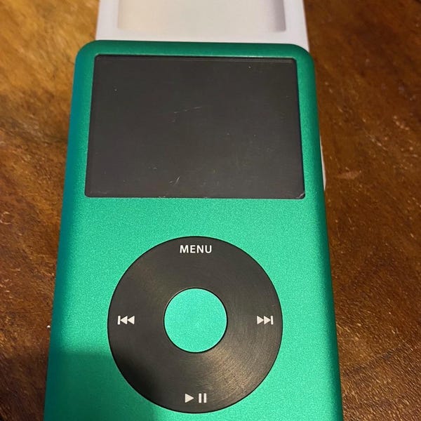Apple Ipod Classic - 7th/6th Gen, Silver+black (3000mah Battery ...