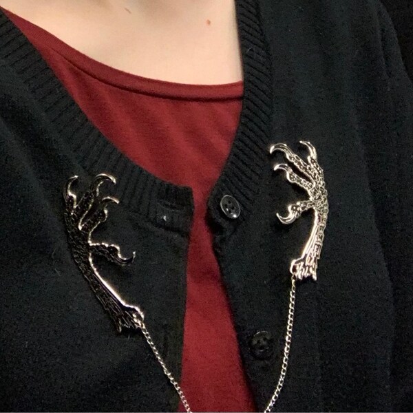 Raven Feet Chain Enamel Pin Bird Feet Crow Chained Pins Collar Cloak ...