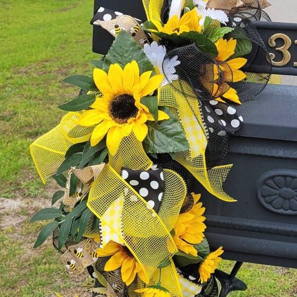 Summer Mailbox Swag, Mailbox Swag, Spring Mailbox Wreath, Mailbox ...
