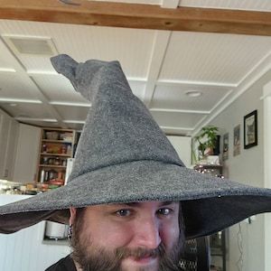 Black crooked Mage Witch Hat / Wizard Hat / Pointy Hat / Mage, Sorcerer ...