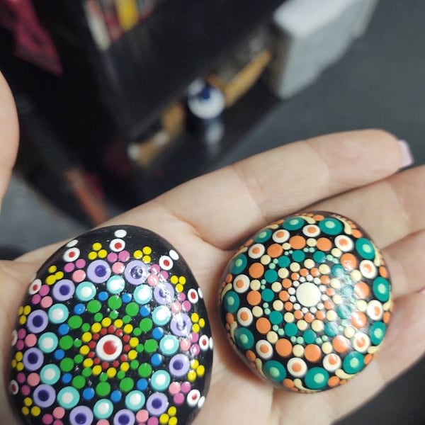Small Painted Mandala Stones | Paperweights | Dot Art | Mandala Rocks ...