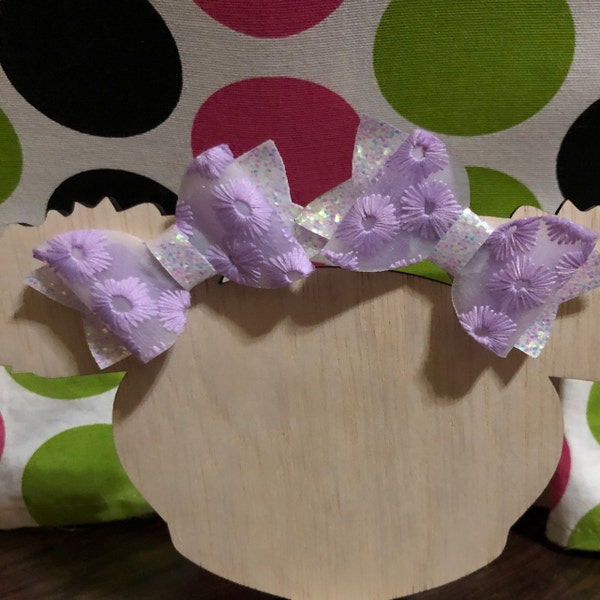 Pigtail Display. Head Stand Girl Puff Pigtail Silhouette. Showcase ...