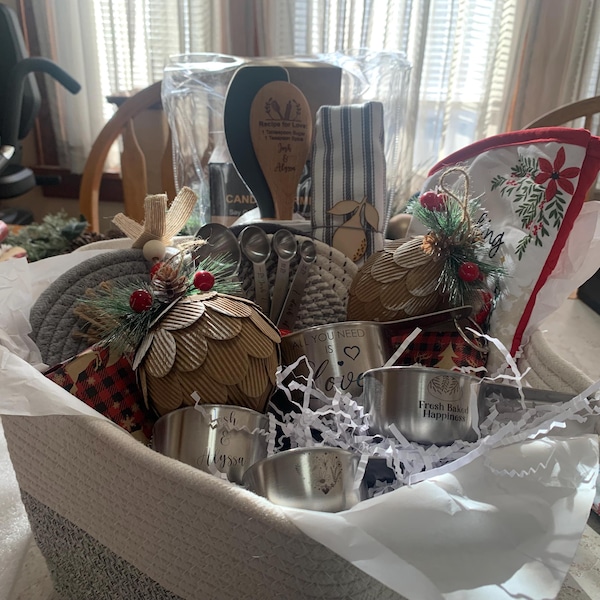 Personalized Measuring Cups & Spoons Set: Bridal Shower, Engagement, or ...