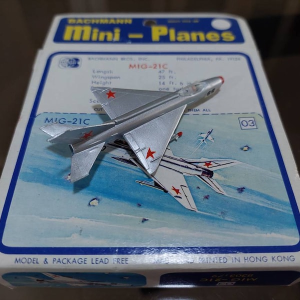 Vintage 1980s HO Scale Set of 16 Figurines for Train Layouts by AHM ...
