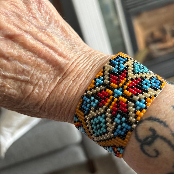 Cherokee Style Vibrant Patterns Native America Inspired Bead Bracelet ...