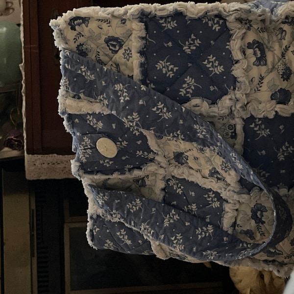 Colonial Reproduction Rag Quilt. Lap Quilt. Civil War Reproduction ...