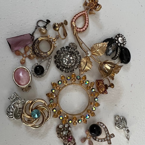 Shades of Blue Vintage Pink Rhinestone Salvage Harvest Lot Necklaces ...