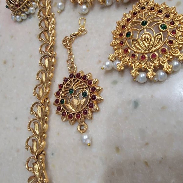 Acrylic Gold Plated Sakha Pola Bangles, Red Bangles for Women, Gold ...