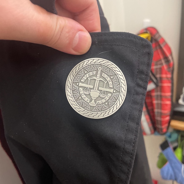 DND PALADIN PIN, Dungeons and Dragons Charachter Enamel Pin D20 Rpg - Etsy