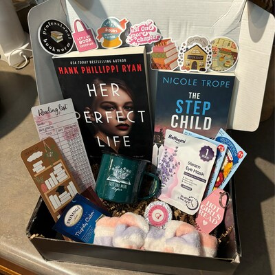 Mega Book Lovers Box - Etsy