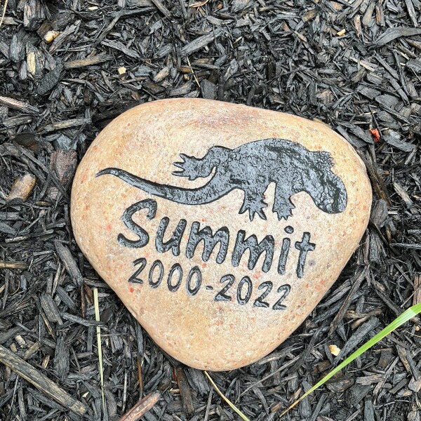 Personalized Pet Memorial Stone, 7”/8”, Engraved, Burial Grave Marker ...