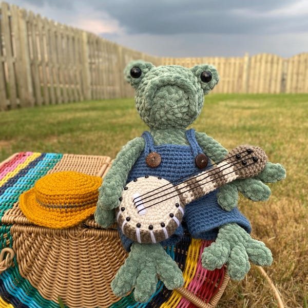 Herbert the Frog Crochet Pattern – Low Sew Doll With Overalls (PDF ...