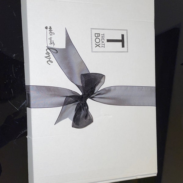 Easter Treat Box | Letterbox Easter Gift | Easter Chocolate and Sweets ...