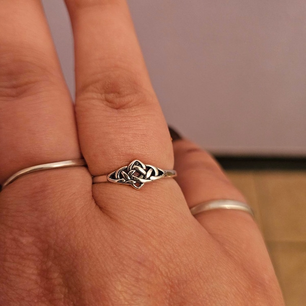 Irish Serch Bythol Ring Sterling Silver Celtic Triquetra Knot Ring ...