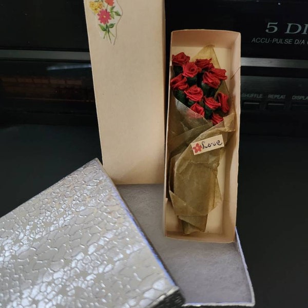 Vintage Yellow Metal 35mm Slide Box With Latch and Handle Projector ...