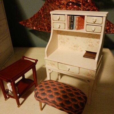 Dollhouse Furniture, Dollshouse Furniture, Miniature Shabby Chic Desk ...