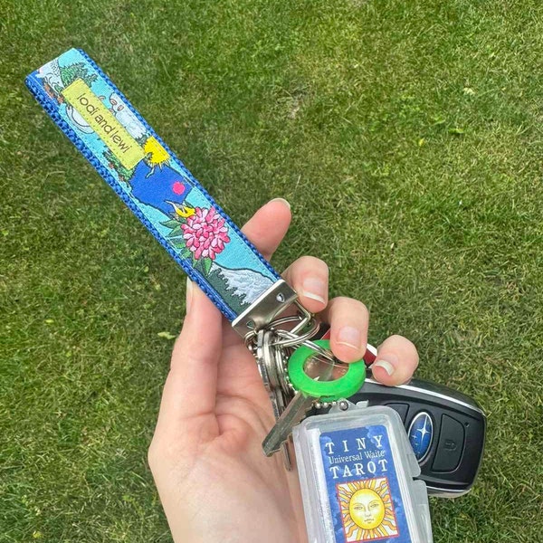 Seattle Skyline Key Loop Purple With Gold - Etsy