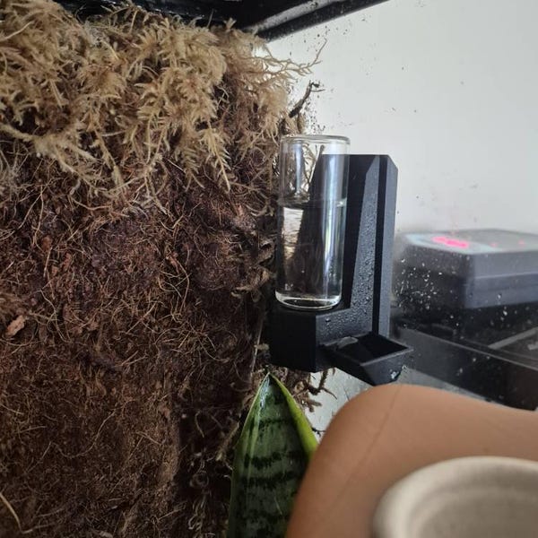 Custom Jumping Spider Enclosure From Kritter Kribs With Magnetic ...