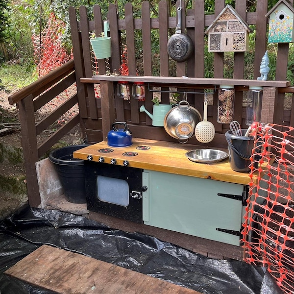 Mud Kitchen Cooker Rings and Knobs in Black/red/white - Mud Kitchen ...