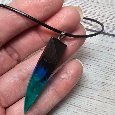 Wolf Pendant Wolf Accessory Resin Necklace Personalized - Etsy