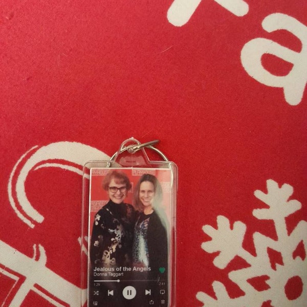 Tap to Play - Customizable Music Photo Keychain [NFC Tag] - Etsy