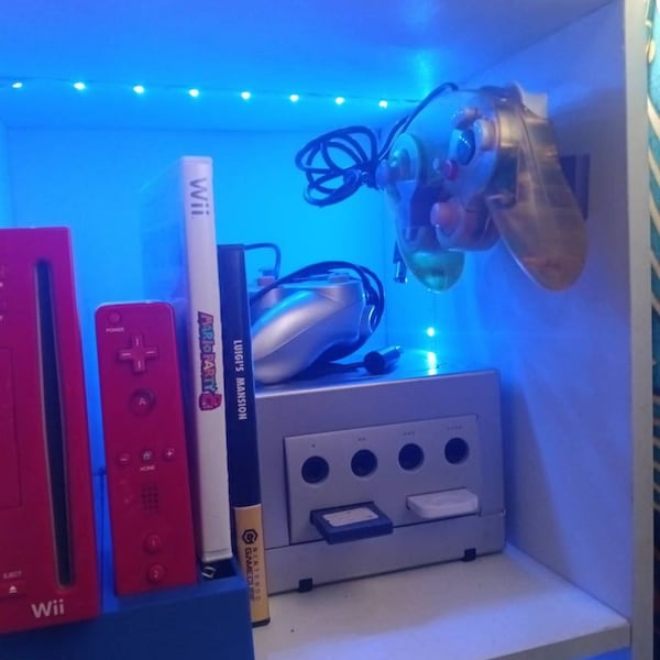 Gamecube Controller Wall Mount - Etsy