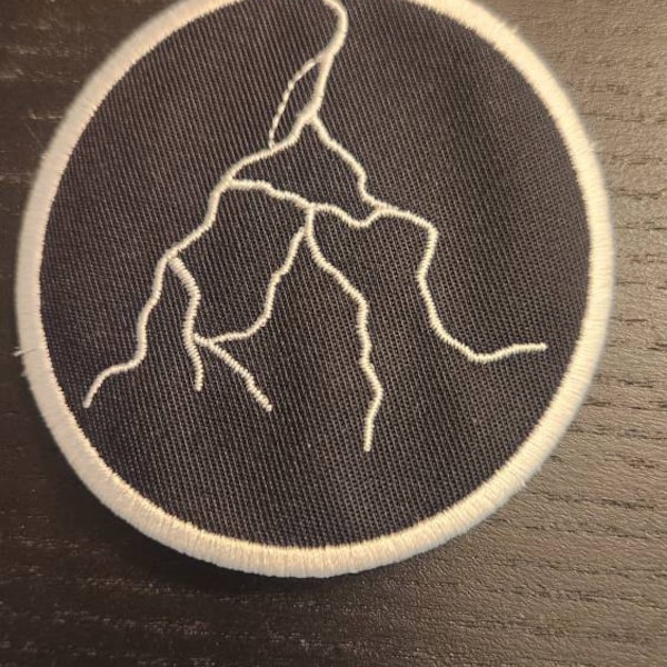 Lightning Wielder Patch, Fourth Wing Embroidered Patch, Iron Flame ...