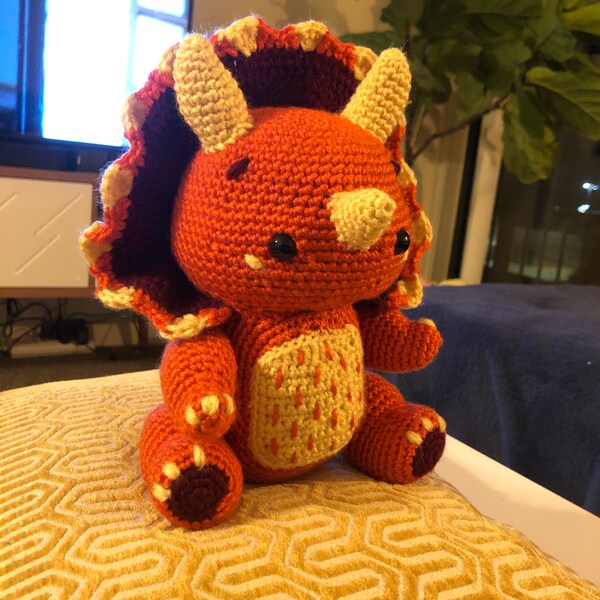 CROCHET PATTERN AMIGURUMI: Kyo the Baby Triceratops (english/français ...