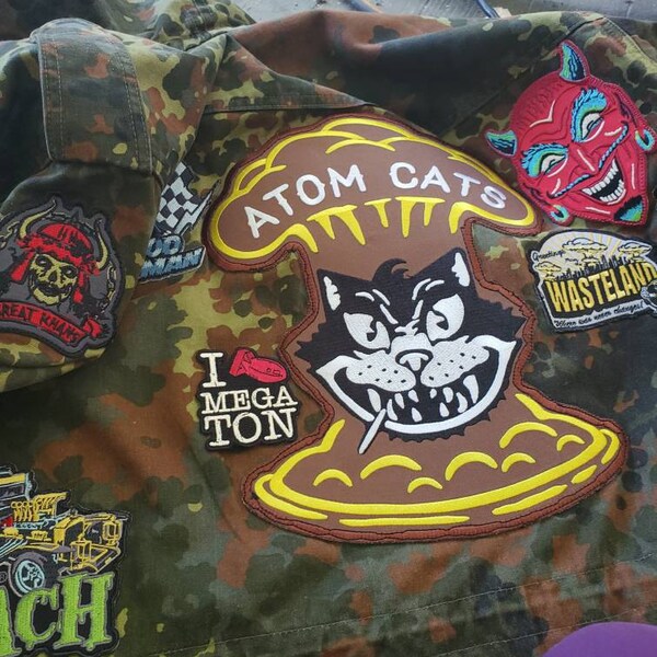 Yeet! Exit Signs - Nerdy Gifts - Funny Home Decor - Warning Signs ...