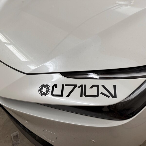 Deadpool Peeking Decal / Sticker / Label - Etsy