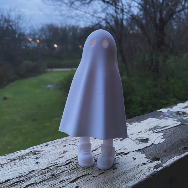 3D Printed Trio of Hitchhiking Ghosts Door Corner Decoration | Haunted ...