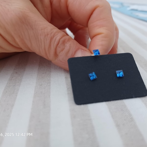 Tiny Lady Bug Nose Stud in Sterling Silver, Ladybug Nose Stud, Ladybug ...