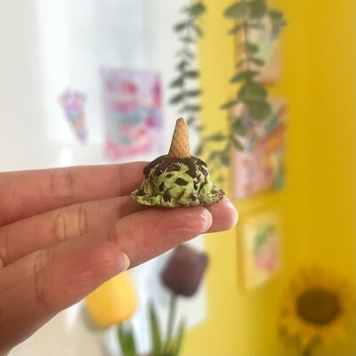 Smores Frog Figurine - Etsy