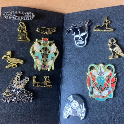 Enamel Pin Display, Pin Book, Pin Banner, Pin Collector, Pin Display ...