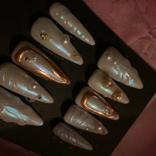 JUNKY MASHUP | 8ball Nails | Tiger Stripe Nails | French Tip | Abstract ...