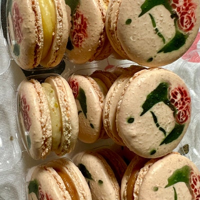 Lemon French Macarons 612 or 24 French Yellow Macaroons - Etsy