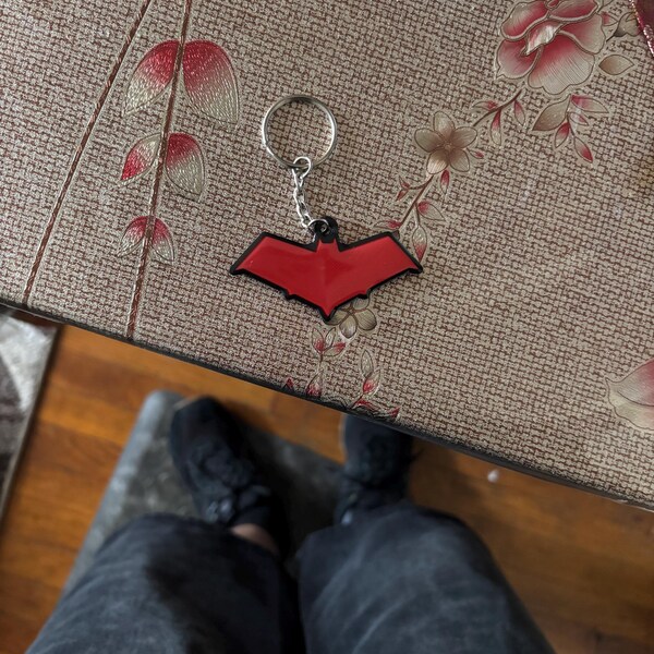 Red Hood Logo / Emblem Keychain From the Comics Character - Etsy