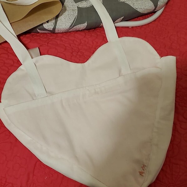 Fully Lined Heart Shaped Tote Bag With Pockets - PDF Sewing Pattern ...